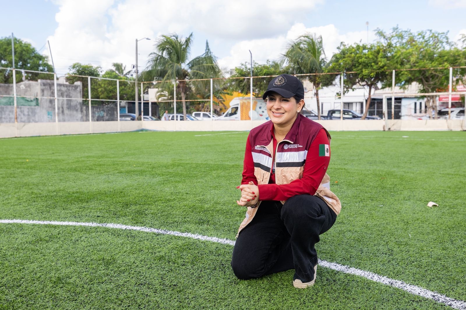 Estefanía Mercado impulsa rehabilitación histórica de canchas con pasto ...