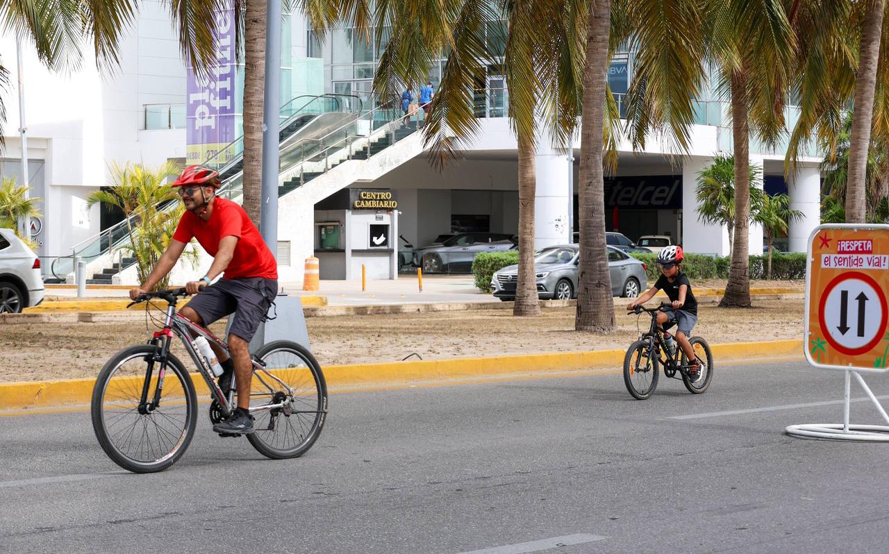 Familias disfrutan del ya tradicional “Paseo Cancunense” – Realidades ...